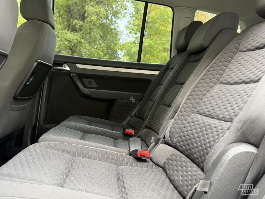 Volkswagen Touran 2007 Kauņa, ar dzinēja tilpumu 2.00 L un nobraukumu 305 tūkst. km par 2299 €, foto 20 vietnē AUTOMOTO.COM.LV
