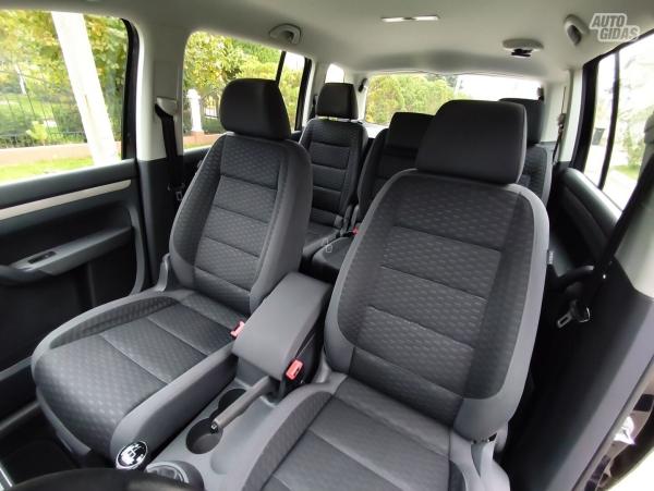 Volkswagen Touran 2007 in Mazeikiai, with an engine capacity of 2.00 L and mileage of 227 thousand km for 3200 €, photo 10 on AUTOMOTO.COM.LV