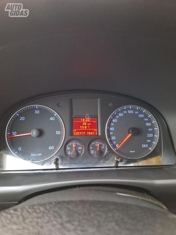 Volkswagen Touran 2007 in Vilnius, with an engine capacity of 1.90 L and mileage of 326 thousand km for 1390 €, photo 10 on AUTOMOTO.COM.LV