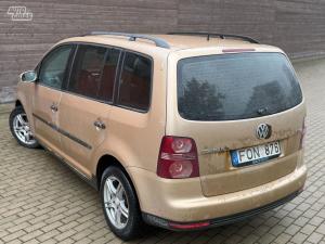 Volkswagen Touran 2007 in Kaunas, with an engine capacity of 1.90 L and mileage of 377 thousand km for 999 €, photo 5 on AUTOMOTO.COM.LV