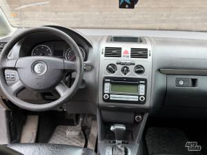 Volkswagen Touran 2007 in Kaunas, with an engine capacity of 1.90 L and mileage of 377 thousand km for 999 €, photo 7 on AUTOMOTO.COM.LV