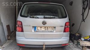 Volkswagen Touran 2008 in Riga, with an engine capacity of 1.90 L and mileage of 324 thousand km for 3200 €, photo 7 on AUTOMOTO.COM.LV