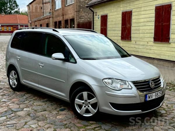 Volkswagen Touran 2008 in Jelgava, with an engine capacity of 2.00 L and mileage of 257 thousand km for 2650 €, photo 3 on AUTOMOTO.COM.LV