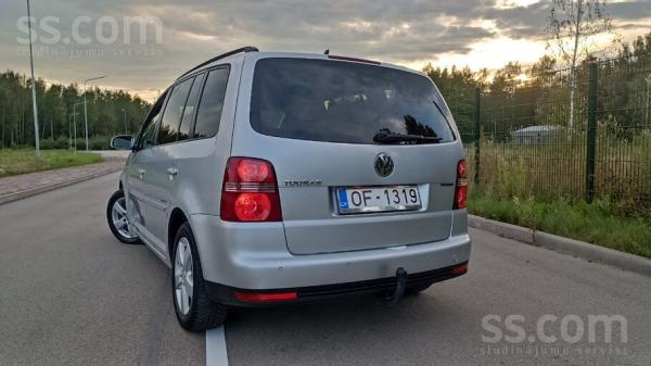 Volkswagen Touran 2008 in Jekabpils, with an engine capacity of 1.90 L and mileage of 282 thousand km for 3650 €, photo 3 on AUTOMOTO.COM.LV