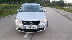 Volkswagen Touran 2008 in Jekabpils, with an engine capacity of 1.90 L and mileage of 282 thousand km for 3650 €, photo 6 on AUTOMOTO.COM.LV