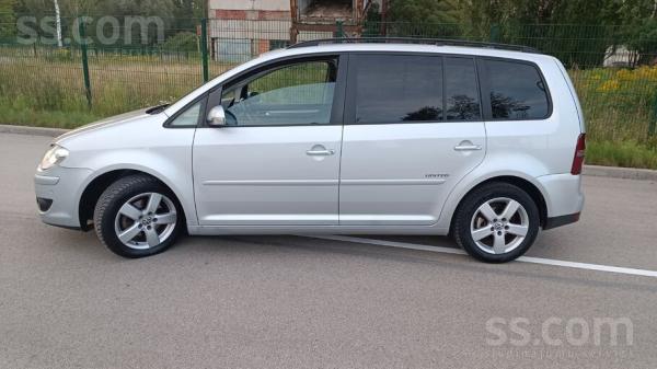Volkswagen Touran 2008 in Jekabpils, with an engine capacity of 1.90 L and mileage of 282 thousand km for 3650 €, photo 8 on AUTOMOTO.COM.LV