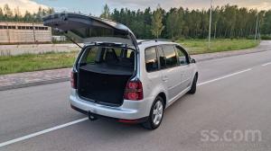Volkswagen Touran 2008 in Jekabpils, with an engine capacity of 1.90 L and mileage of 282 thousand km for 3650 €, photo 18 on AUTOMOTO.COM.LV