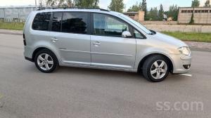 Volkswagen Touran 2008 in Jekabpils, with an engine capacity of 1.90 L and mileage of 282 thousand km for 3550 €, photo 2 on AUTOMOTO.COM.LV
