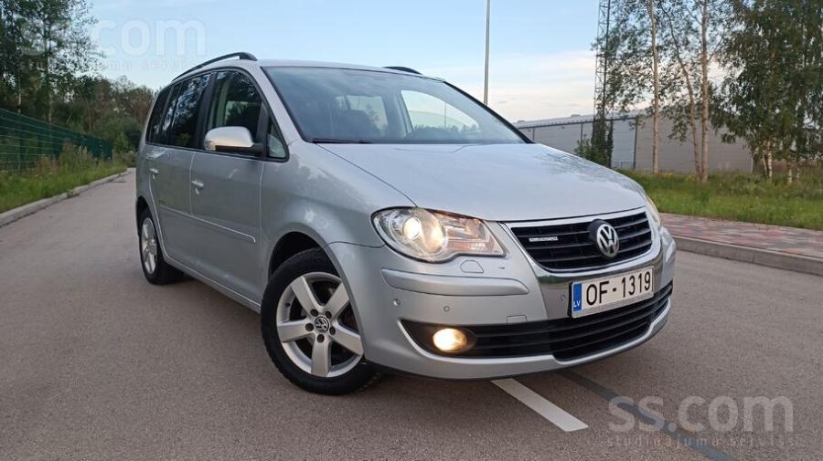 Volkswagen Touran 2008 in Jekabpils, with an engine capacity of 1.90 L and mileage of 282 thousand km for 3550 €, photo 3 on AUTOMOTO.COM.LV