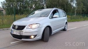 Volkswagen Touran 2008 in Jekabpils, with an engine capacity of 1.90 L and mileage of 282 thousand km for 3550 €, photo 4 on AUTOMOTO.COM.LV
