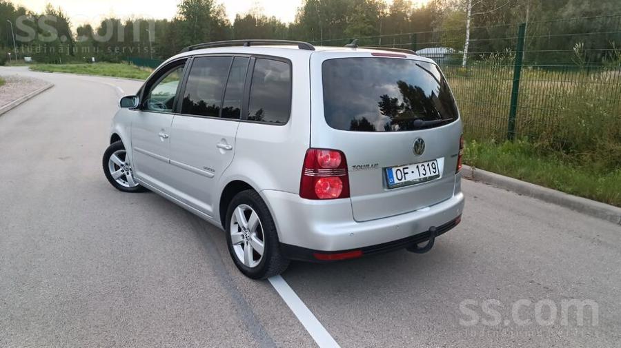 Volkswagen Touran 2008 in Jekabpils, with an engine capacity of 1.90 L and mileage of 282 thousand km for 3550 €, photo 6 on AUTOMOTO.COM.LV
