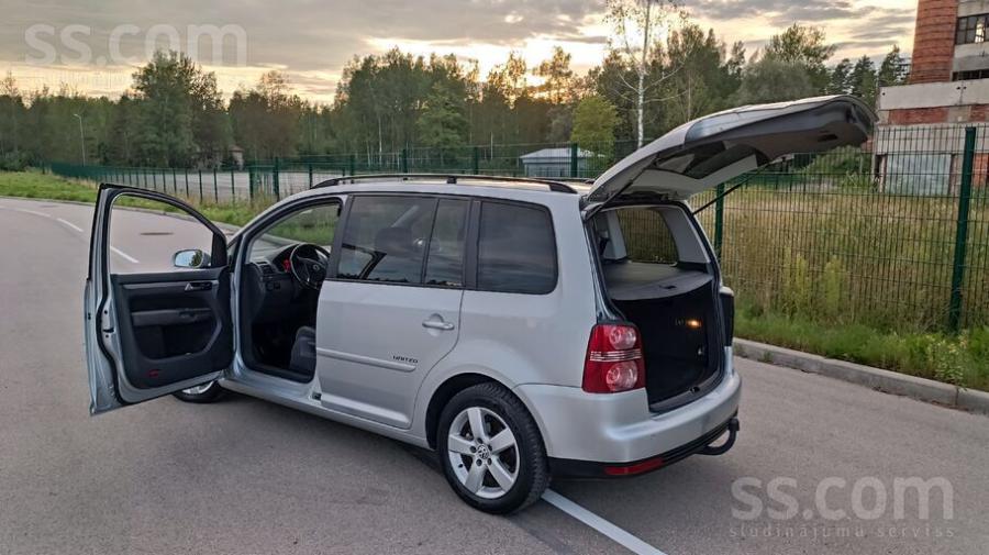 Volkswagen Touran 2008 in Jekabpils, with an engine capacity of 1.90 L and mileage of 282 thousand km for 3550 €, photo 21 on AUTOMOTO.COM.LV