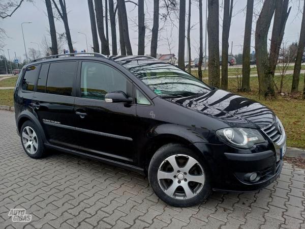Volkswagen Touran 2008 Kauņa, ar dzinēja tilpumu 2.00 L un nobraukumu 321 tūkst. km par 3300 €, foto 7 vietnē AUTOMOTO.COM.LV