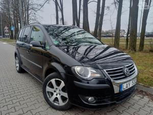 Volkswagen Touran 2008 in Kaunas, with an engine capacity of 2.00 L and mileage of 322 thousand km for 3250 €, photo  on AUTOMOTO.COM.LV