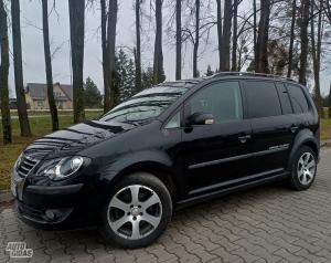 Volkswagen Touran 2008 Kauņa, ar dzinēja tilpumu 2.00 L un nobraukumu 322 tūkst. km par 3250 €, foto 5 vietnē AUTOMOTO.COM.LV