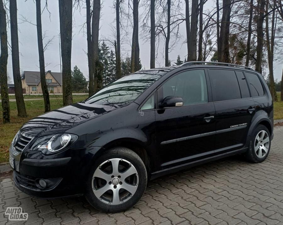 Volkswagen Touran 2008 Kauņa, ar dzinēja tilpumu 2.00 L un nobraukumu 322 tūkst. km par 3250 €, foto 5 vietnē AUTOMOTO.COM.LV