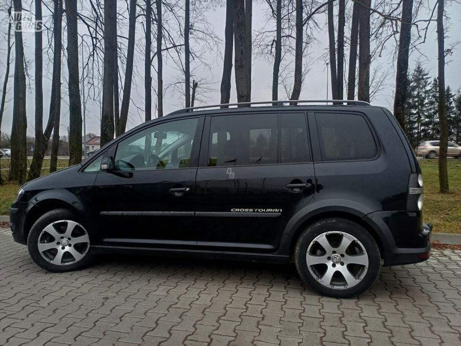 Volkswagen Touran 2008 Kauņa, ar dzinēja tilpumu 2.00 L un nobraukumu 322 tūkst. km par 3250 €, foto 12 vietnē AUTOMOTO.COM.LV