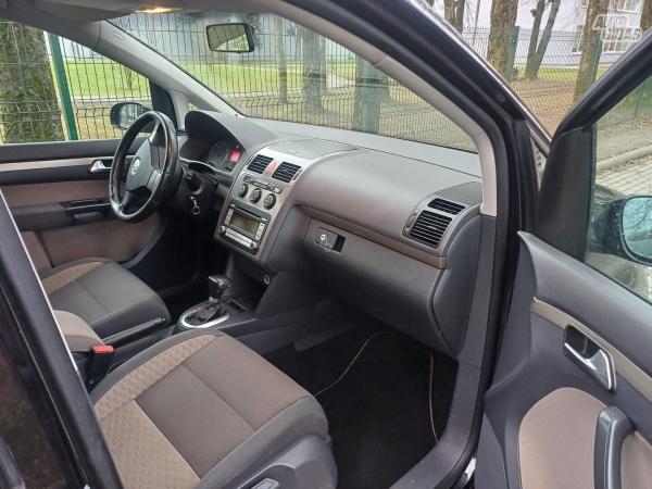 Volkswagen Touran 2008 Kauņa, ar dzinēja tilpumu 2.00 L un nobraukumu 312 tūkst. km par 3190 €, foto 3 vietnē AUTOMOTO.COM.LV
