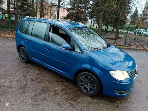 Volkswagen Touran 2008 Kauņa, ar dzinēja tilpumu 1.90 L un nobraukumu 187 tūkst. km par 1300 €, foto 3 vietnē AUTOMOTO.COM.LV