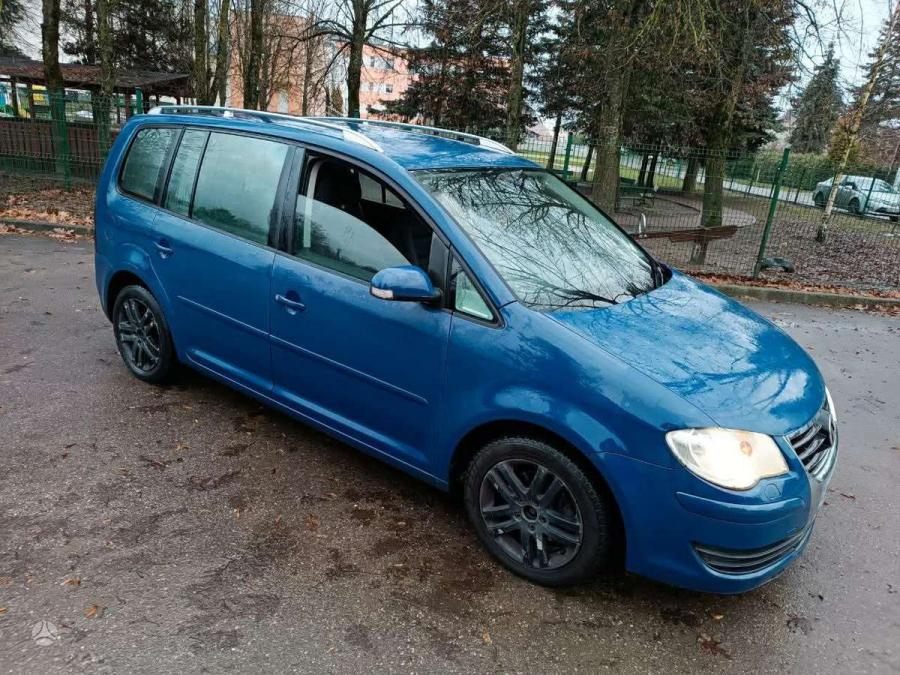 Volkswagen Touran 2008 Kauņa, ar dzinēja tilpumu 1.90 L un nobraukumu 187 tūkst. km par 1300 €, foto 3 vietnē AUTOMOTO.COM.LV