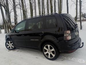 Volkswagen Touran 2008 in Kaunas, with an engine capacity of 2.00 L and mileage of 321 thousand km for 3150 €, photo 6 on AUTOMOTO.COM.LV