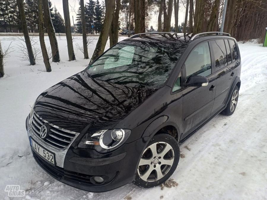 Volkswagen Touran 2008 in Kaunas, with an engine capacity of 2.00 L and mileage of 321 thousand km for 3150 €, photo 8 on AUTOMOTO.COM.LV