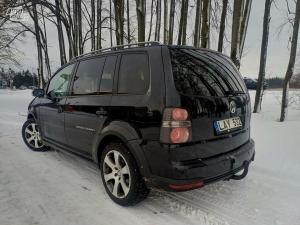 Volkswagen Touran 2008 in Kaunas, with an engine capacity of 2.00 L and mileage of 321 thousand km for 3150 €, photo 9 on AUTOMOTO.COM.LV