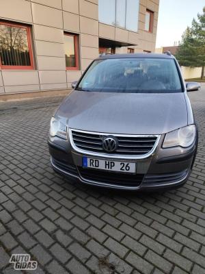 Volkswagen Touran 2008 Mažeikiai, ar dzinēja tilpumu 1.90 L un nobraukumu 289 tūkst. km par 3900 €, foto 17 vietnē AUTOMOTO.COM.LV