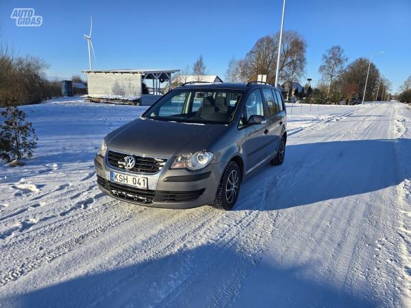 Volkswagen Touran 2008 Telšiai, ar dzinēja tilpumu 1.90 L un nobraukumu 350 tūkst. km par 2850 €, foto 1 vietnē AUTOMOTO.COM.LV