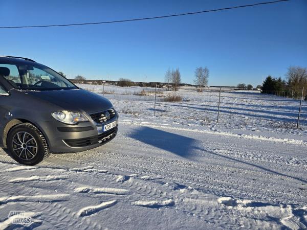 Volkswagen Touran 2008 Telšiai, ar dzinēja tilpumu 1.90 L un nobraukumu 350 tūkst. km par 2850 €, foto 3 vietnē AUTOMOTO.COM.LV