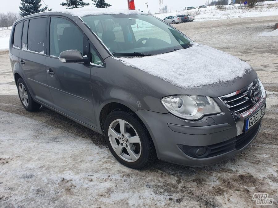 Volkswagen Touran 2008 Kauņa, ar dzinēja tilpumu 1.90 L un nobraukumu 267 tūkst. km par 1750 €, foto 2 vietnē AUTOMOTO.COM.LV