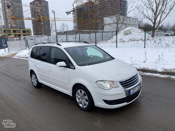 Volkswagen Touran 2008 Viļņa, ar dzinēja tilpumu 2.00 L un nobraukumu 300 tūkst. km par 1690 €, foto 4 vietnē AUTOMOTO.COM.LV