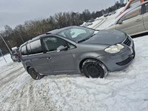 Volkswagen Touran 2008 in Silale, with an engine capacity of 2.00 L and mileage of 500 thousand km for 850 €, photo 4 on AUTOMOTO.COM.LV