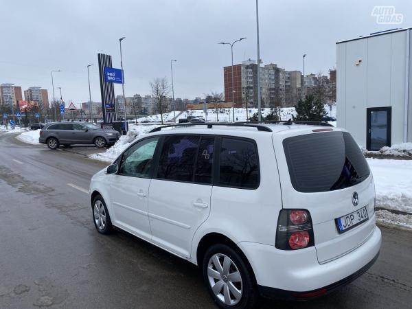 Volkswagen Touran 2008 Viļņa, ar dzinēja tilpumu 1.90 L un nobraukumu 300 tūkst. km par 1490 €, foto 2 vietnē AUTOMOTO.COM.LV