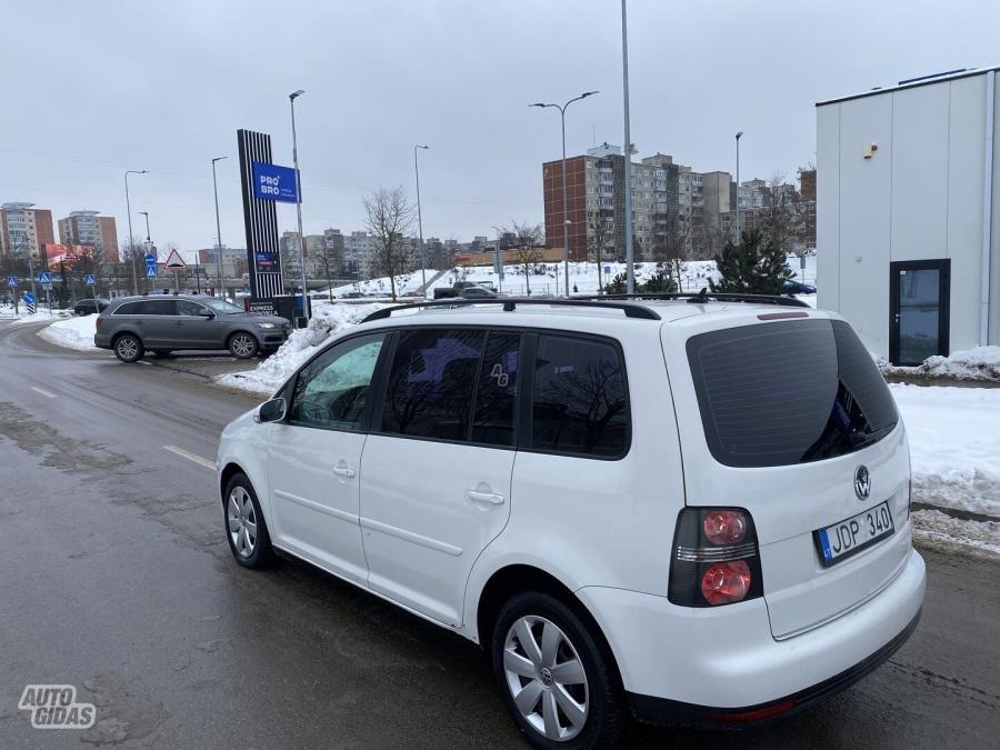 Volkswagen Touran 2008 Viļņa, ar dzinēja tilpumu 1.90 L un nobraukumu 300 tūkst. km par 1490 €, foto 2 vietnē AUTOMOTO.COM.LV