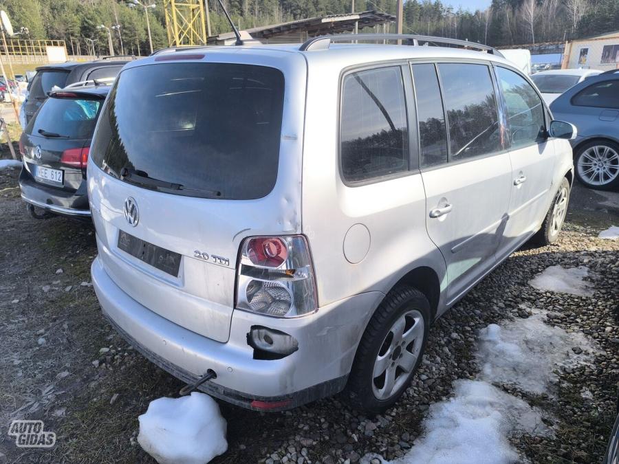 Volkswagen Touran 2008 Viļņa, ar dzinēja tilpumu 2.00 L un nobraukumu 331 tūkst. km par 1000 €, foto 5 vietnē AUTOMOTO.COM.LV
