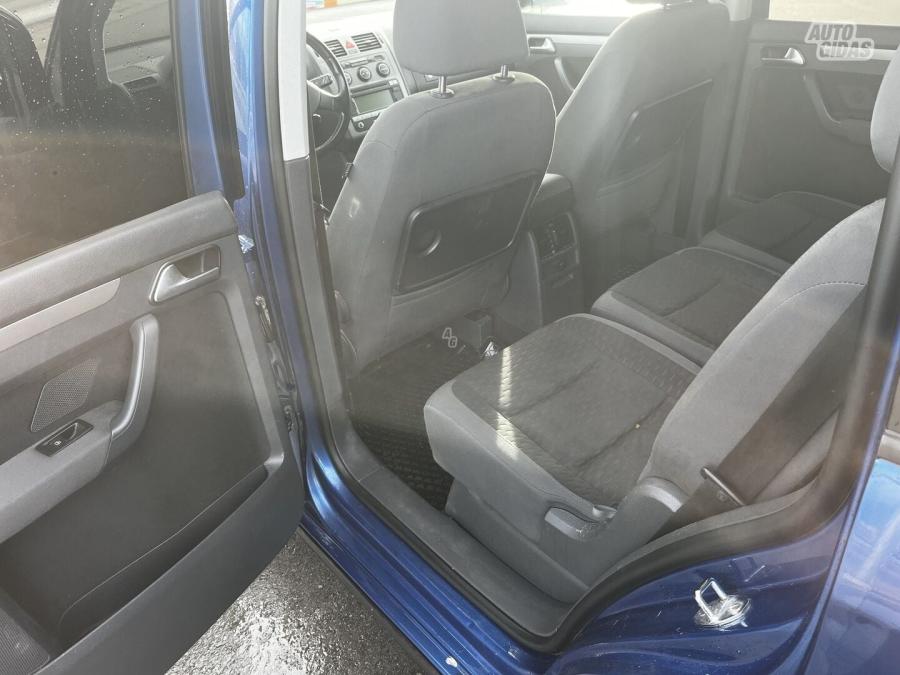 Volkswagen Touran 2008 Klaipėda, ar dzinēja tilpumu 1.40 L un nobraukumu 321 tūkst. km par 2250 €, foto 7 vietnē AUTOMOTO.COM.LV