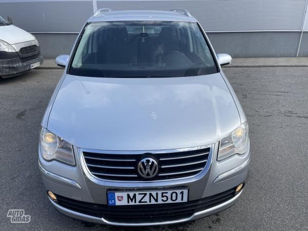 Volkswagen Touran 2008 Viļņa, ar dzinēja tilpumu 2.00 L un nobraukumu 380 tūkst. km par 2000 €, foto 7 vietnē AUTOMOTO.COM.LV