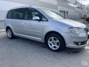 Volkswagen Touran 2008 Viļņa, ar dzinēja tilpumu 2.00 L un nobraukumu 380 tūkst. km par 2000 €, foto 11 vietnē AUTOMOTO.COM.LV