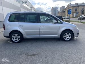 Volkswagen Touran 2008 Viļņa, ar dzinēja tilpumu 2.00 L un nobraukumu 380 tūkst. km par 2000 €, foto 12 vietnē AUTOMOTO.COM.LV