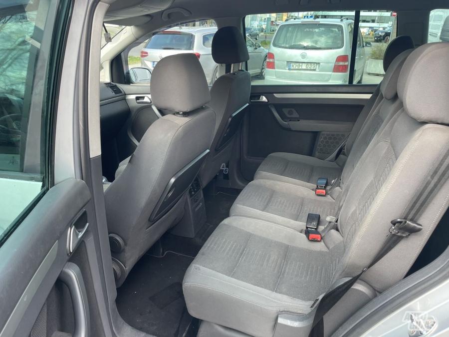 Volkswagen Touran 2008 Viļņa, ar dzinēja tilpumu 2.00 L un nobraukumu 380 tūkst. km par 2000 €, foto 25 vietnē AUTOMOTO.COM.LV