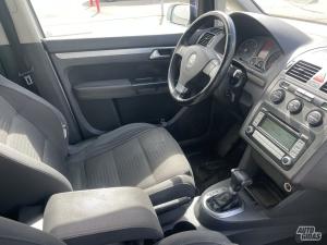 Volkswagen Touran 2008 Viļņa, ar dzinēja tilpumu 2.00 L un nobraukumu 380 tūkst. km par 2000 €, foto 31 vietnē AUTOMOTO.COM.LV