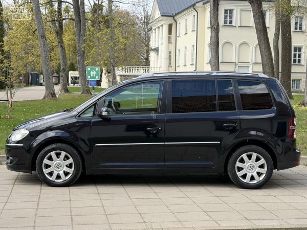 Volkswagen Touran 2008 in Kaunas, with an engine capacity of 2.00 L and mileage of 260 thousand km for 2699 €, photo 5 on AUTOMOTO.COM.LV