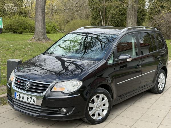 Volkswagen Touran 2008 in Kaunas, with an engine capacity of 2.00 L and mileage of 260 thousand km for 2699 €, photo 6 on AUTOMOTO.COM.LV