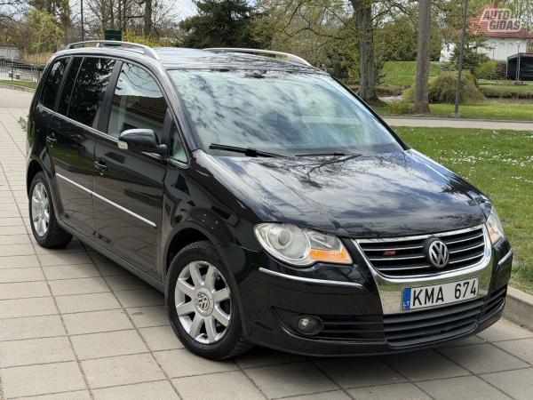 Volkswagen Touran 2008 in Kaunas, with an engine capacity of 2.00 L and mileage of 260 thousand km for 2699 €, photo 10 on AUTOMOTO.COM.LV
