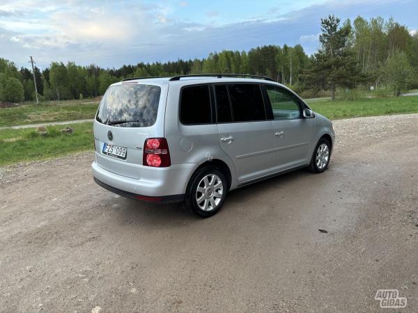 Volkswagen Touran 2008 Visaginas, ar dzinēja tilpumu 1.90 L un nobraukumu 252 tūkst. km par 3000 €, foto 2 vietnē AUTOMOTO.COM.LV
