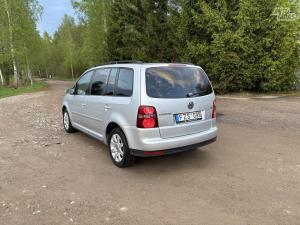 Volkswagen Touran 2008 Visaginas, ar dzinēja tilpumu 1.90 L un nobraukumu 252 tūkst. km par 3000 €, foto 4 vietnē AUTOMOTO.COM.LV