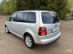Volkswagen Touran 2008 Visaginas, ar dzinēja tilpumu 1.90 L un nobraukumu 252 tūkst. km par 3000 €, foto 5 vietnē AUTOMOTO.COM.LV