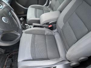Volkswagen Touran 2008 Visaginas, ar dzinēja tilpumu 1.90 L un nobraukumu 252 tūkst. km par 3000 €, foto 9 vietnē AUTOMOTO.COM.LV