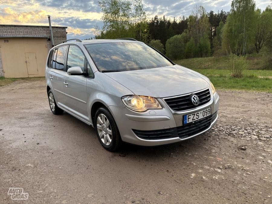 Volkswagen Touran 2008 Visaginas, ar dzinēja tilpumu 1.90 L un nobraukumu 252 tūkst. km par 3000 €, foto 15 vietnē AUTOMOTO.COM.LV
